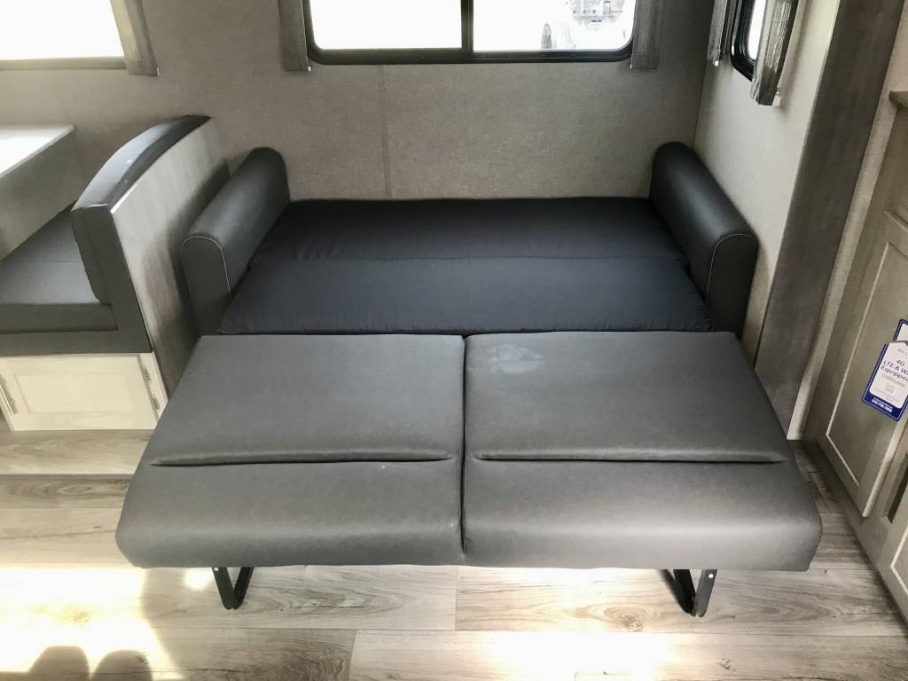 2020 Coachmen Catalina Legacy Edition – Container Sales Japan