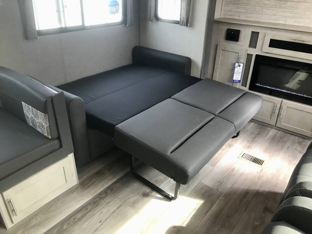 2020 Coachmen Catalina Legacy Edition – Container Sales Japan